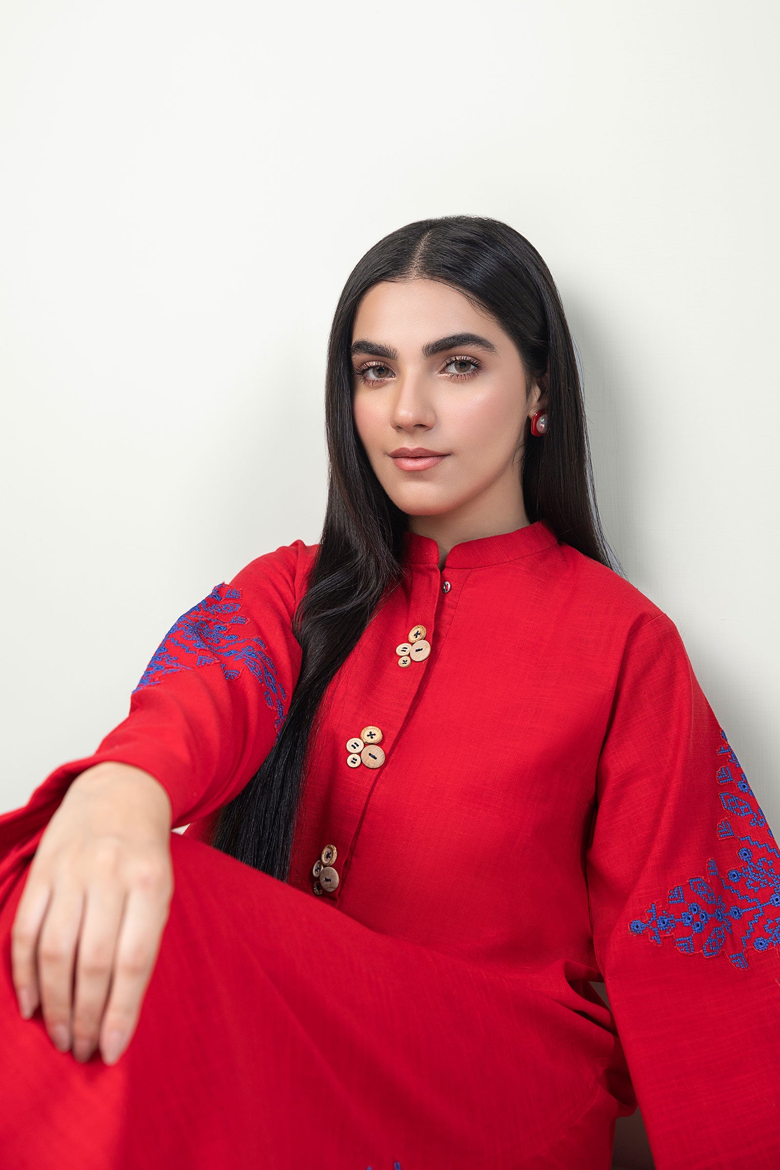 2 Pc Embroidered Crosshatch Slub Suit – m/basics by Maria.B. (PK)